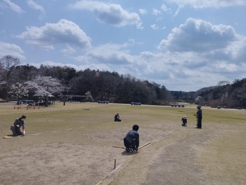 イベント広場の線引き作業 | 笠間の陶炎祭（ひまつり）公式サイト